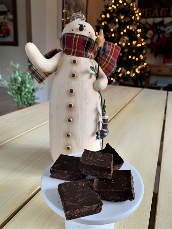 Three Ingredient Delicious Chocolate Fudge | Sam Eats Her Nutrients